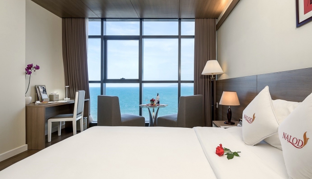 Deluxe Ocean Room