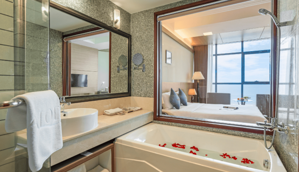 Premier Ocean Room